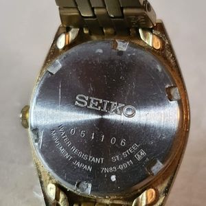 Seiko | Accessories | Vintage Seiko 7n8301 Goldtonewhite Day Date Womens Watch | Poshmark